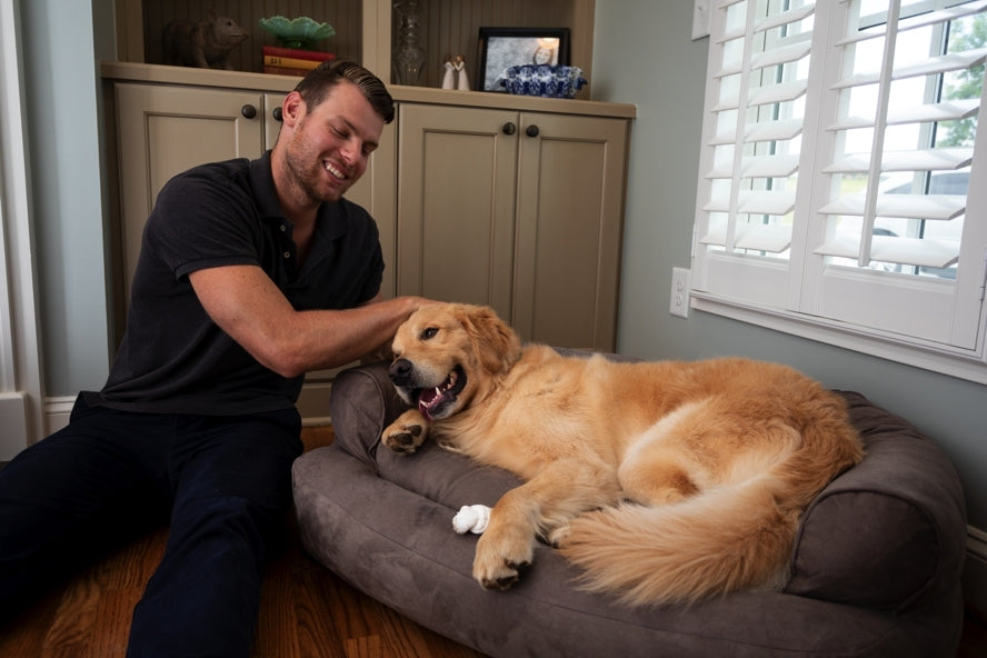 Snoozer Pet Products · Mr.Tails